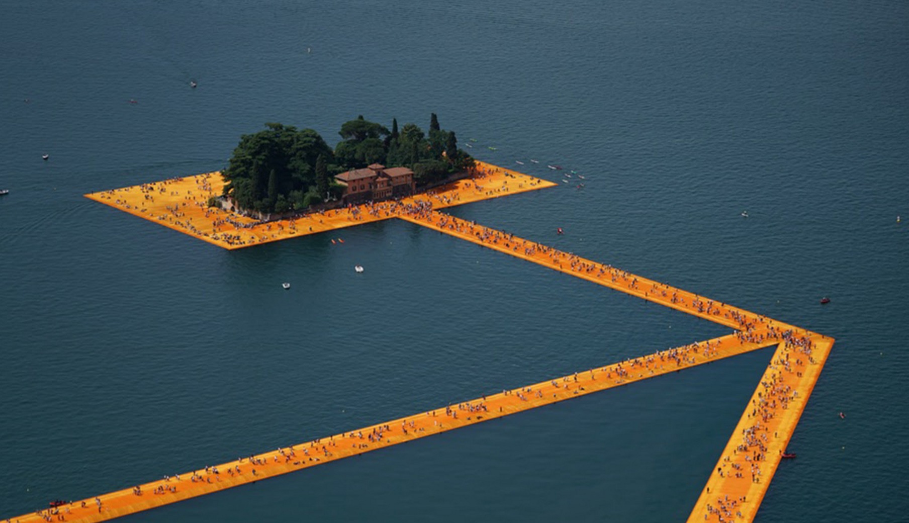 Christo: The Floating Piers on Lake Iseo in Sulzano, Italy ...